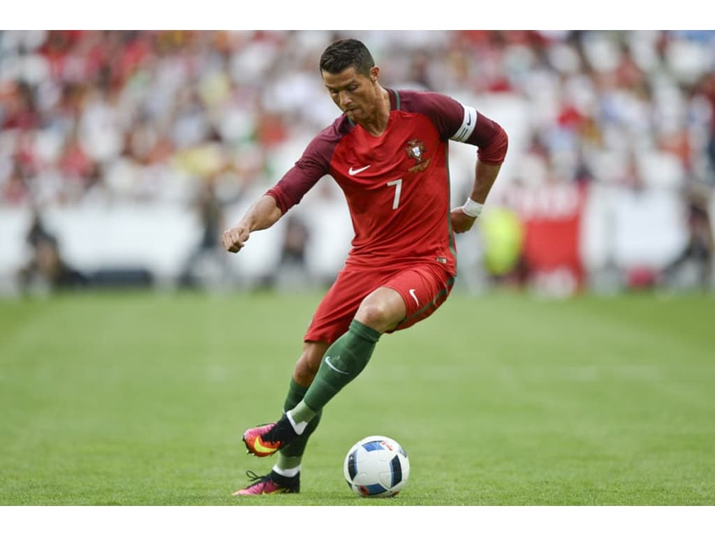 Cristiano Ronaldo lança seu novo game 'Kick and Run' - Lance!