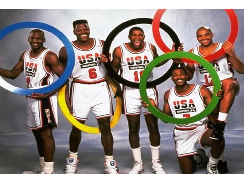 Nos Jogos de 1992, Dream Team americano dá um show em quadra - Lance!