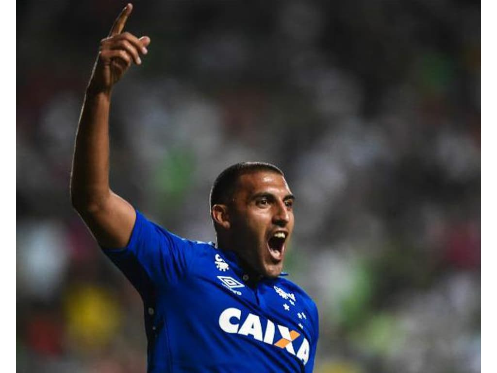 Reserva no Cruzeiro, Ábila pode ser contratado por time europeu - Lance!