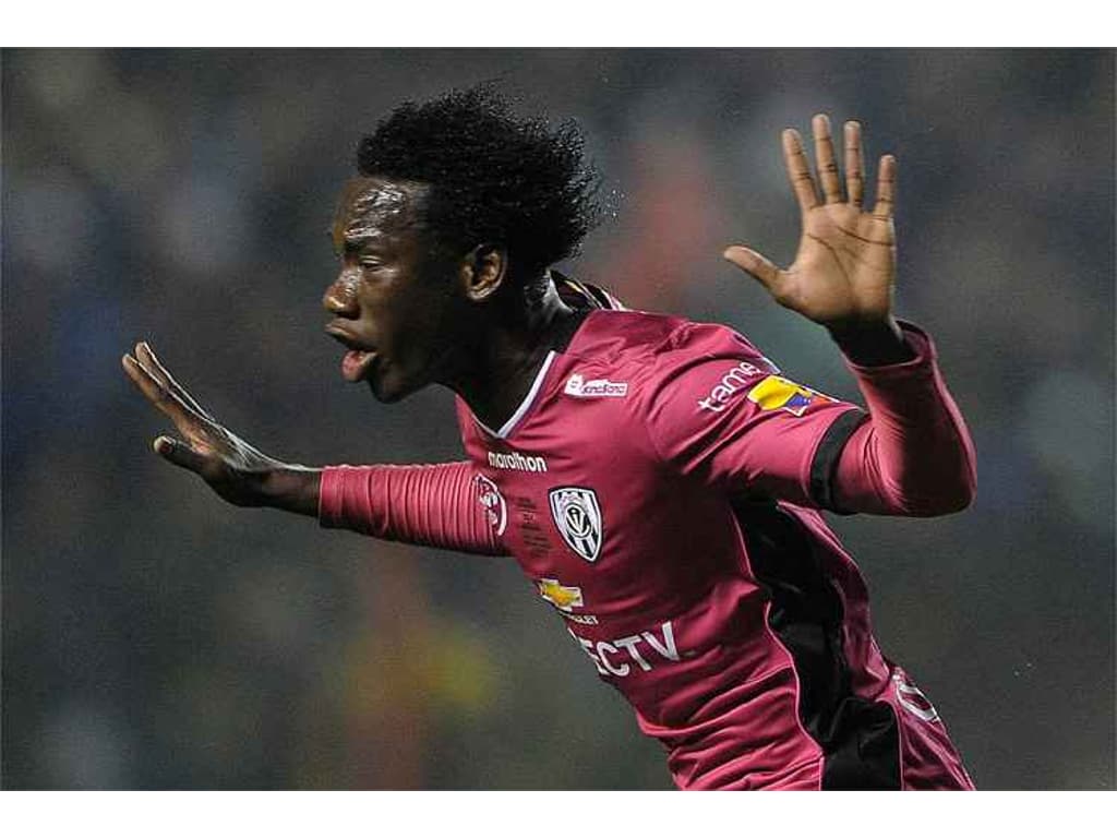 Caicedo volta a dar pistas sobre mudança para o Cruzeiro em 2017 - Lance!