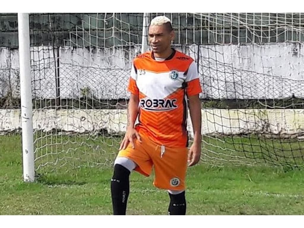 Flávio Caça-Rato é apresentado em clube pernambucano - Lance!