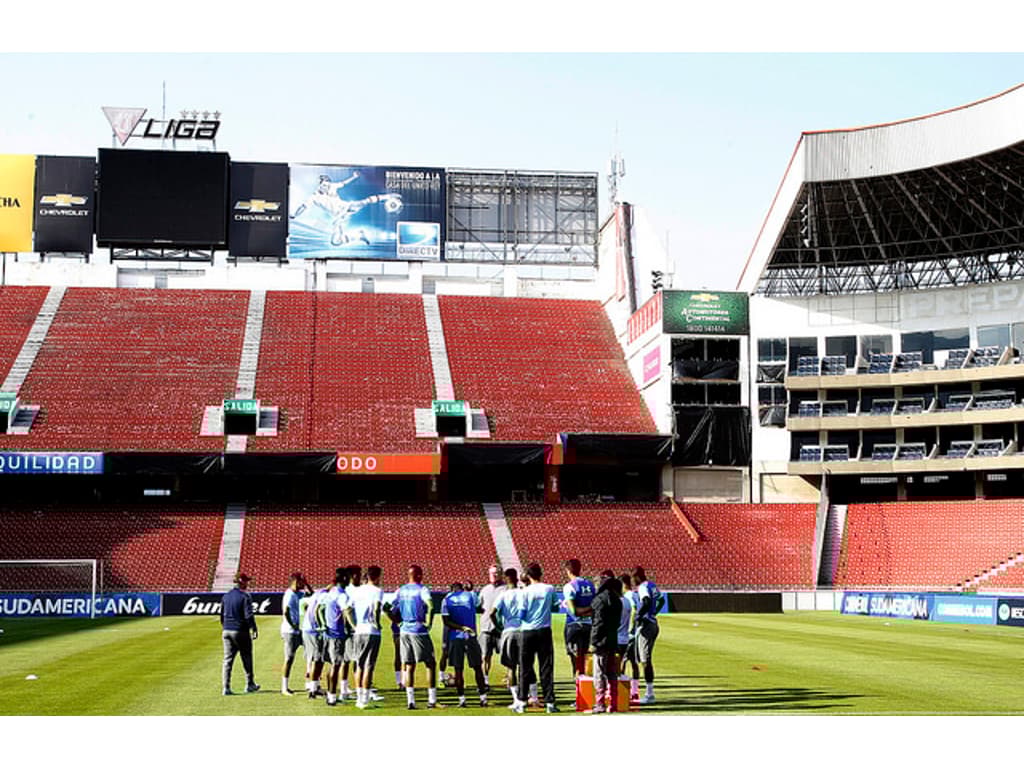 Memórias de Quito: como o Cuenca usa a lembrança da LDU contra o Flu ...