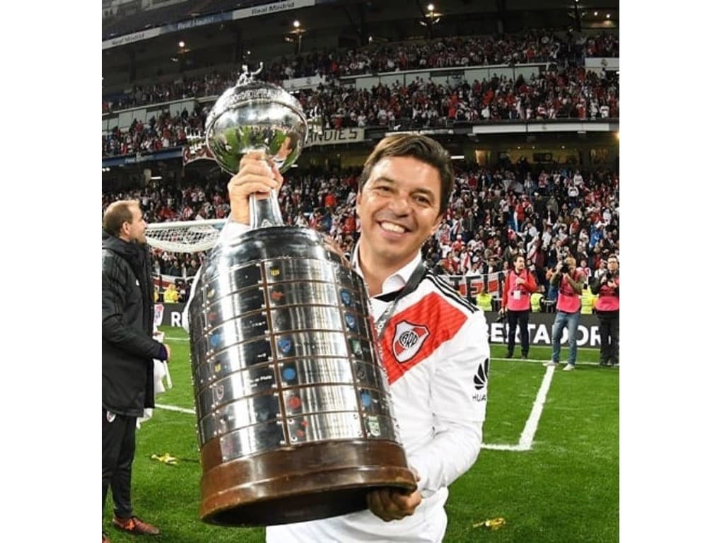 Recordista, Gallardo se consolida ídolo no River como jogador e técnico ...