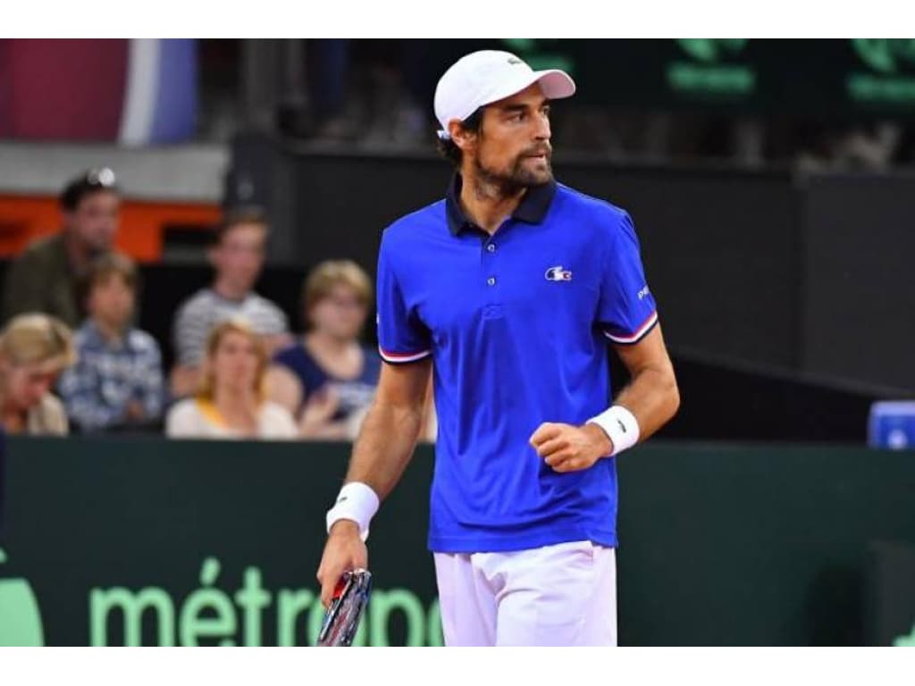 Após problemas com vacina, Chardy volta às quadras - Lance!