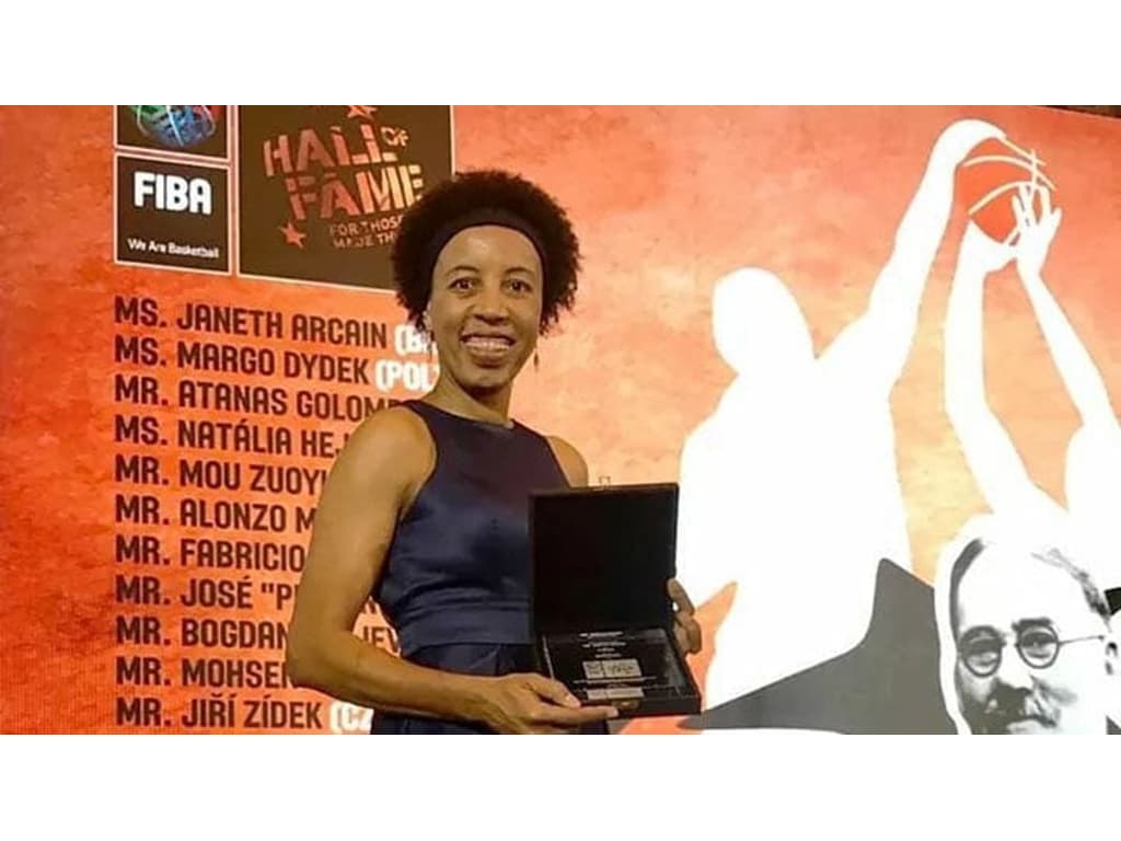 Disney convida Janeth Arcain para comentar finais da WNBA na ESPN e no ...