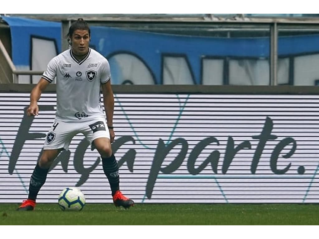 Marcinho chega a 100 jogos pelo Botafogo contra o Santos - Lance!