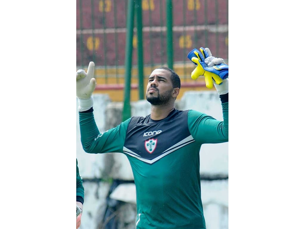 Dida, goleiro da Portuguesa, comenta sobre expectativa para a temporada ...