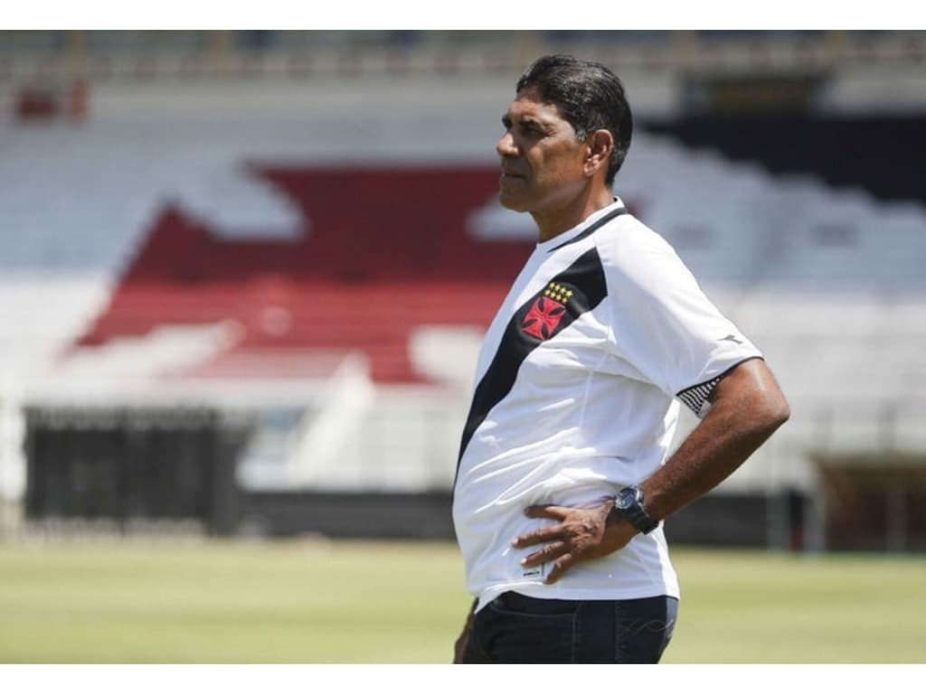 Vasco anuncia oficialmente a saída do coordenador de preparação de ...