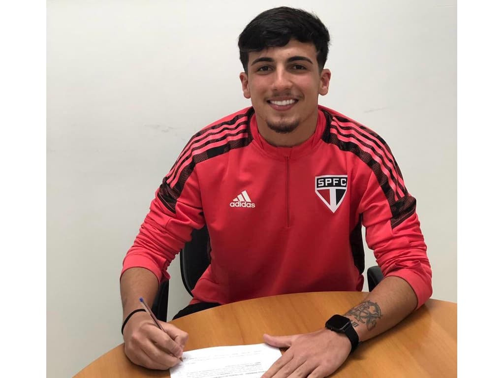 São Paulo contrata atacante Stevanato para a equipe sub-20 - Lance!
