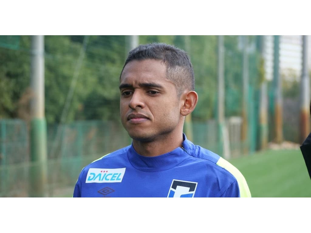 Após passagem pelo Juventude, volante Dawhan é anunciado como novo ...