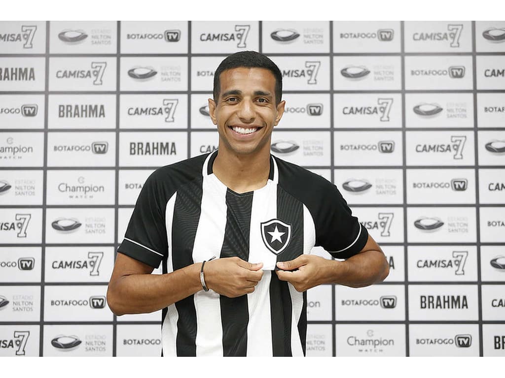 Victor Sá é apresentado e destaca projeto do Botafogo: 'Serão anos de ...