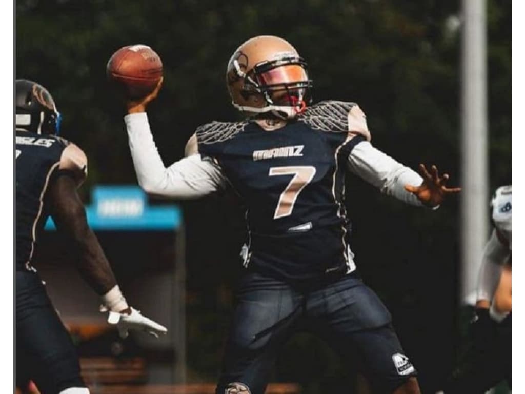 Galo FA contrata quarterback norte-americano Tamario Lashawn Tufts, que ...