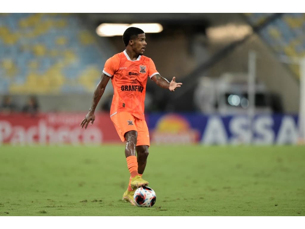 Léo Fernandes vê atual temporada como a melhor da carreira