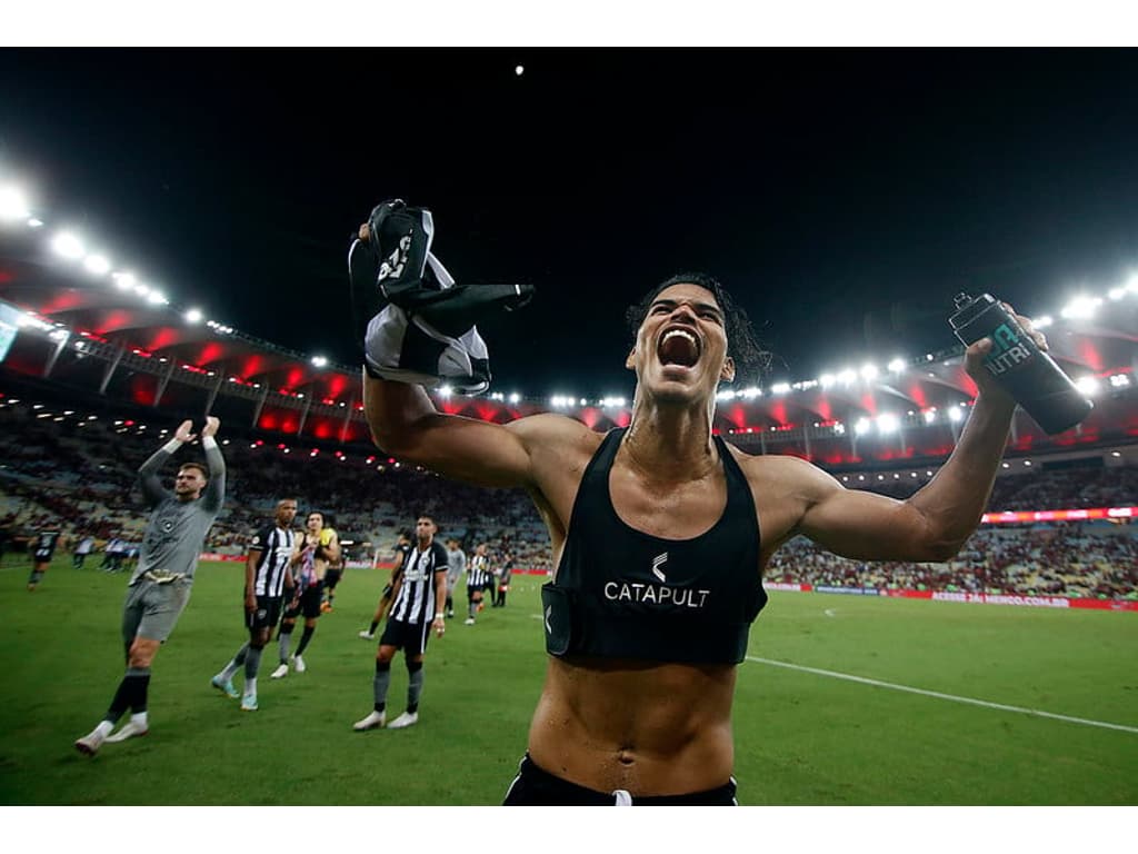 VÍDEO: Danilo Barbosa destaca maturidade do Botafogo em vitória diante ...