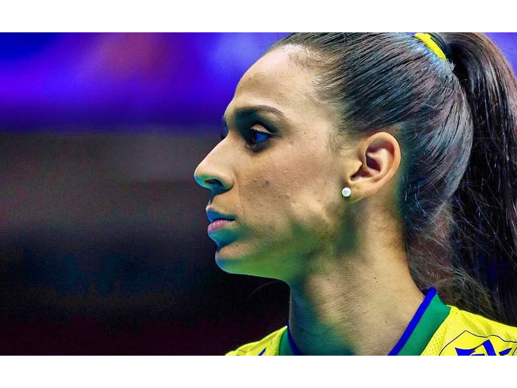 Grandes clubes, passagem pela Europa e Seleção: a carreira de Paula ...