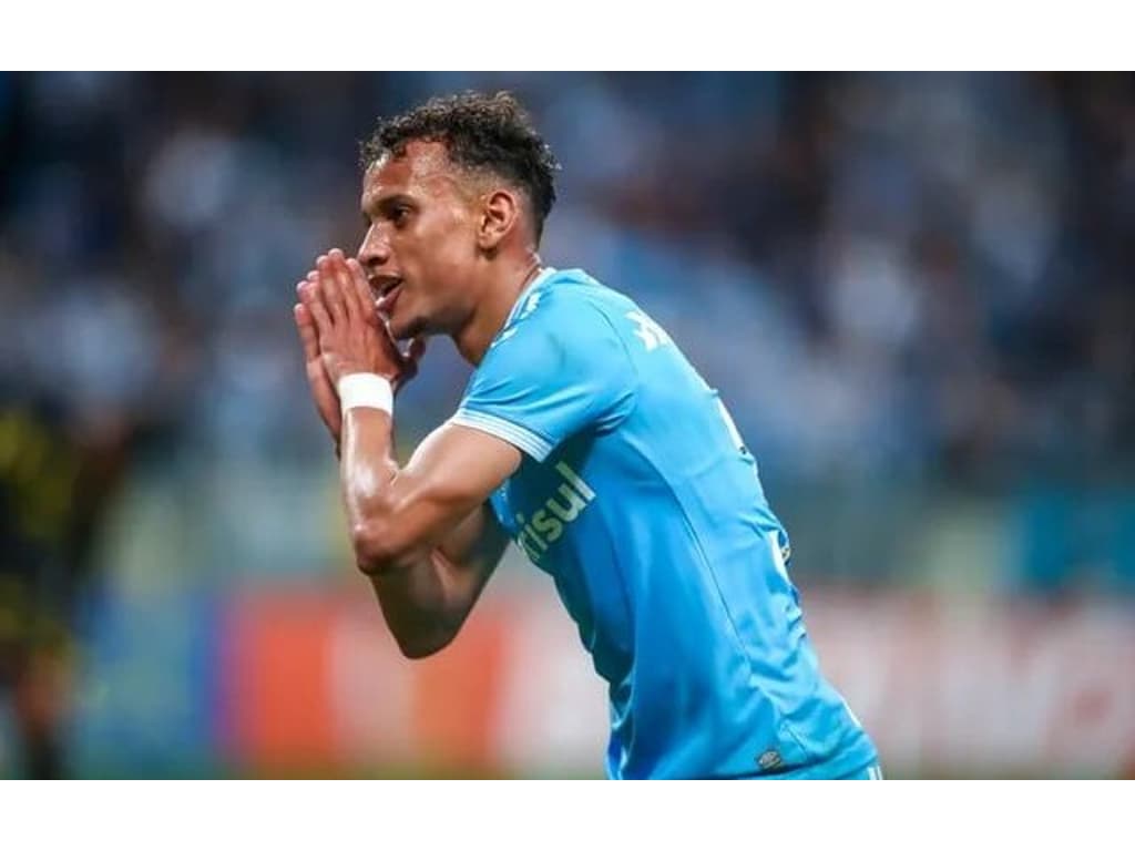 Bitello rasga elogios ao profissionalismo de Luis Suárez