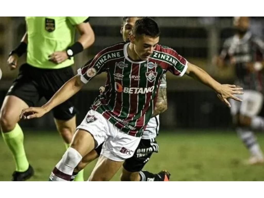 Prestes a fazer sua estreia como titular, Felipe Andrade tenta mostrar ...