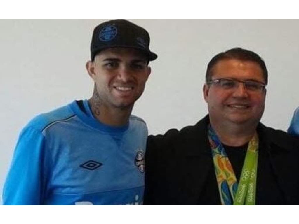 Ex-dirigente abre o jogo: 'O Luan saiu do Grêmio, mas o Grêmio nunca ...