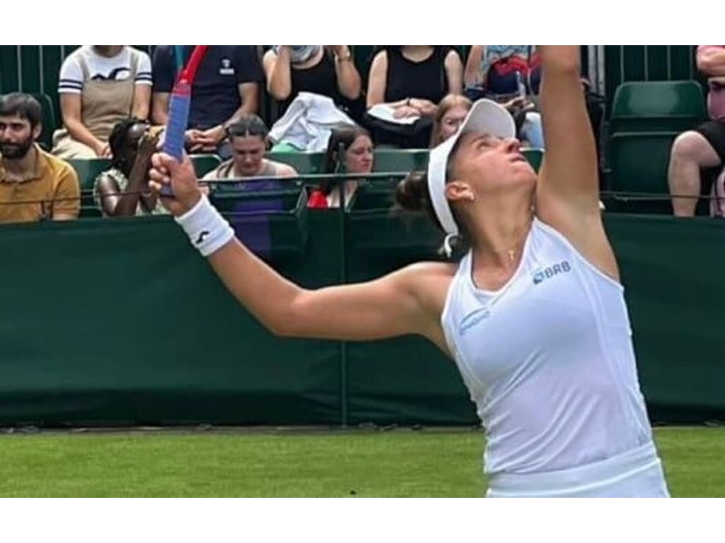 Ingrid Martins vai às oitavas de Wimbledon e faz duelo caseiro - Lance!