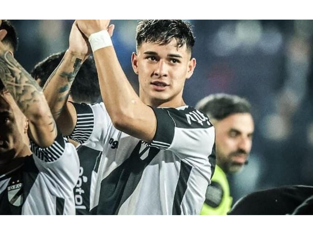 Mateo Ponte desembarca no Rio para assinar com o Botafogo Mateo Ponte desembarca no Rio para assinar com o Botafogo