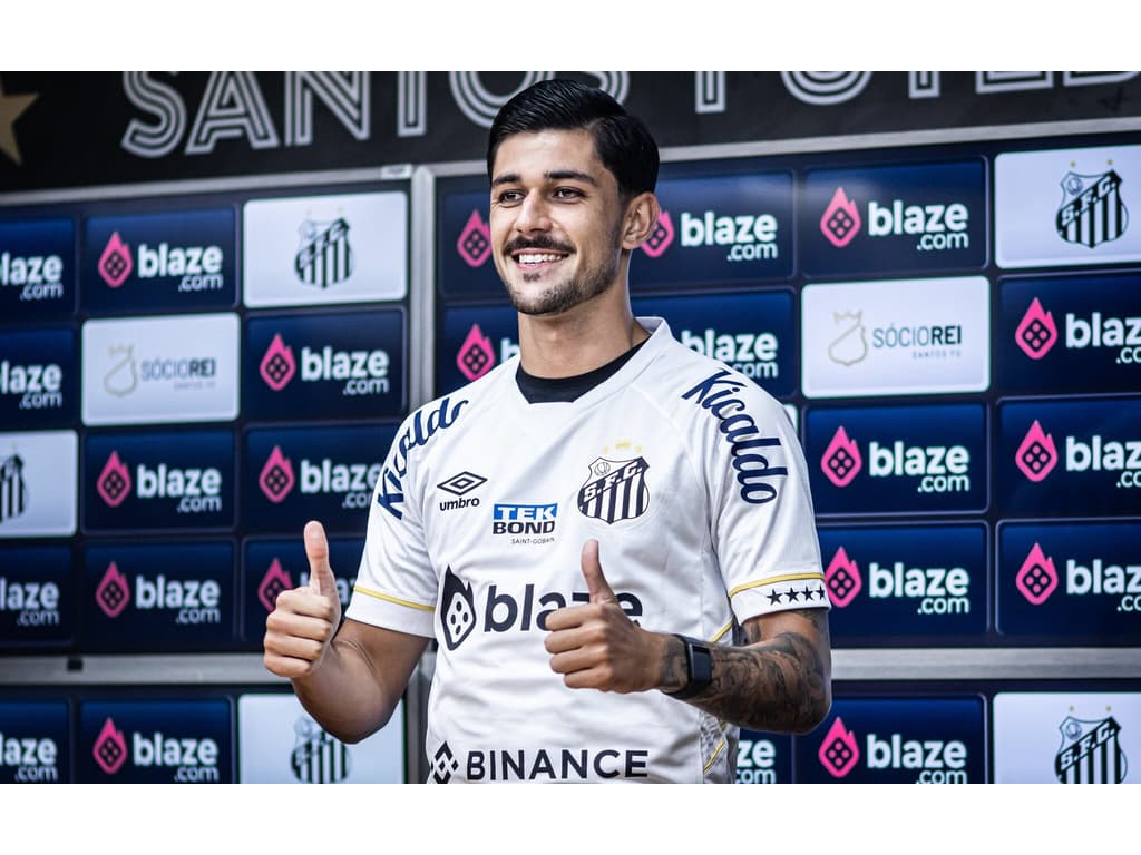 Novo zagueiro, João Basso explica escolha pelo Santos - Lance!