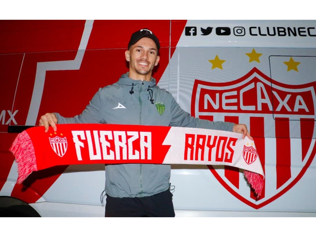 Santos fecha contratação do atacante Maximiliano Silvera - Lance!