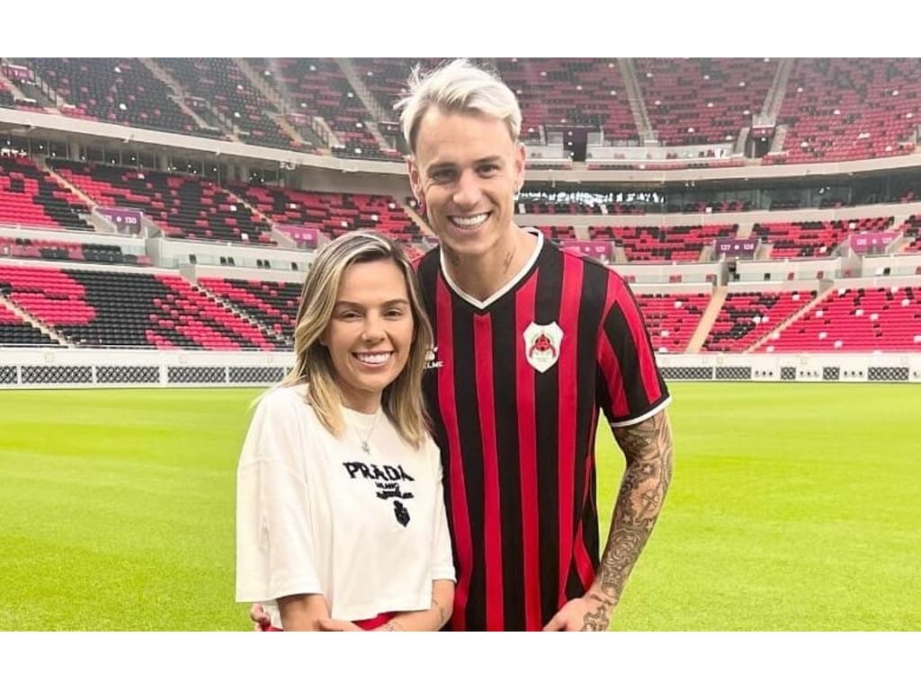 Esposa celebra anúncio de Róger Guedes no Al-Rayyan: 'Aquilo que Deus ...