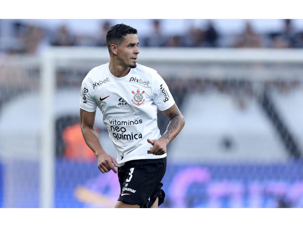 Lucas Veríssimo crítica pênalti marcado contra o Corinthians Lucas Veríssimo crítica pênalti marcado contra o Corinthians