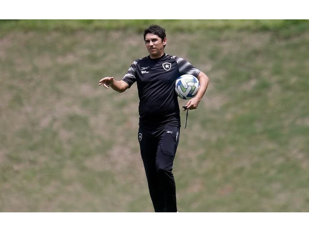Lúcio Flávio encara algoz em seu primeiro desafio de colocar Botafogo ...