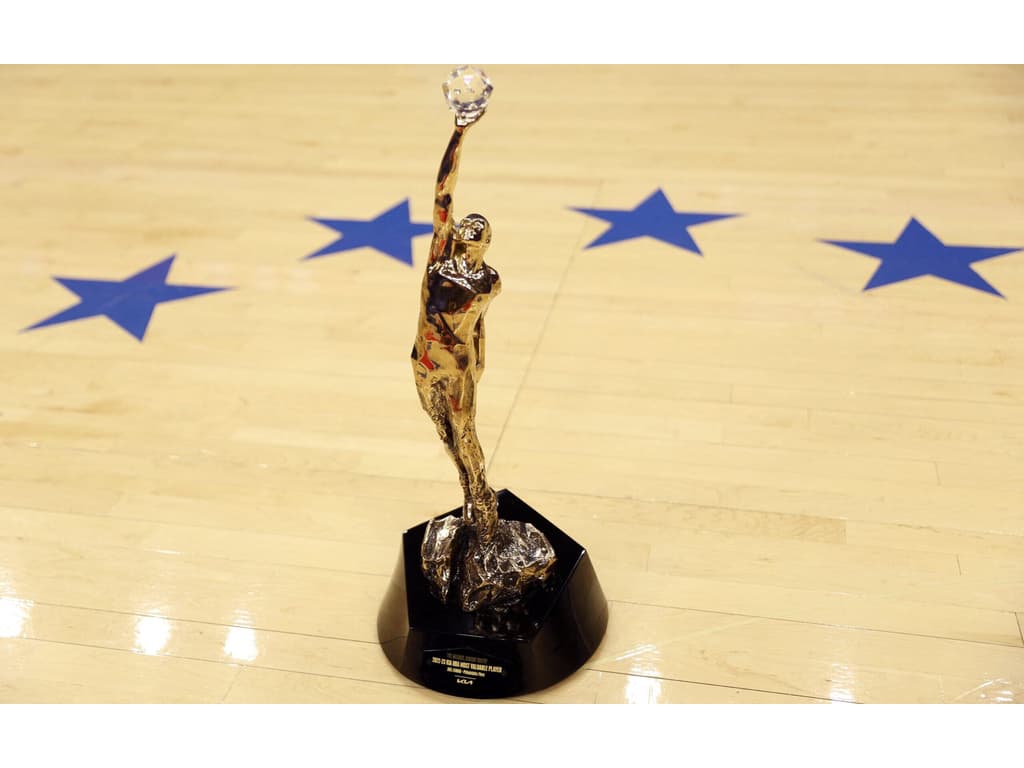 Conheça os três grandes candidatos ao prêmio de MVP na NBA - Lance!