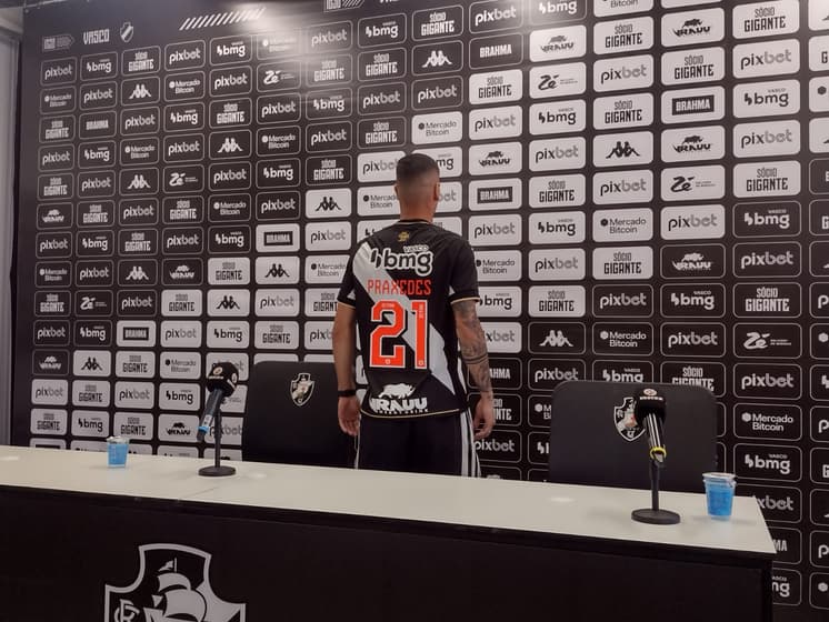 Praxedes é apresentado pelo Vasco e comenta sentimento do retorno ao ...