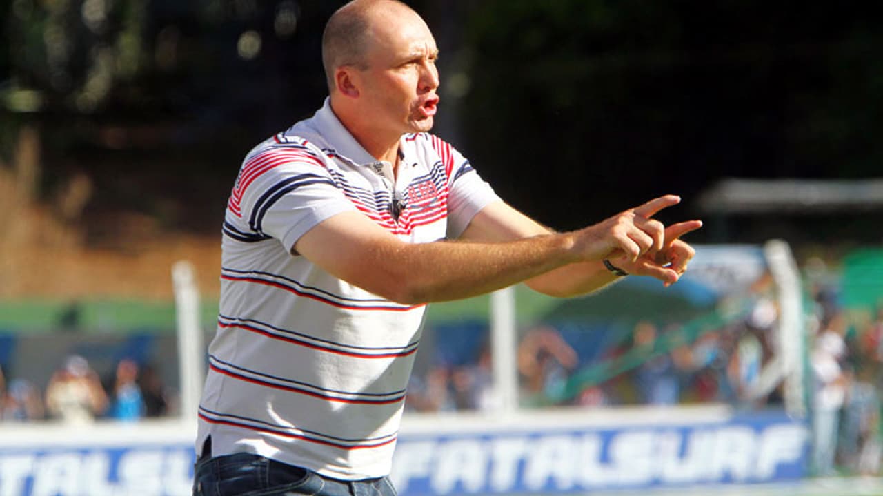 Ex-técnicos revelam Dener, titular do Grêmio nesta quarta - Lance!