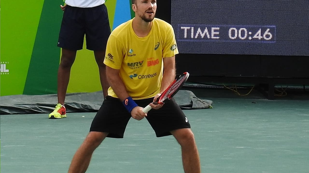 Soares vai à 2ª rodada do Australian Open. Sá para nos irmãos Bryan