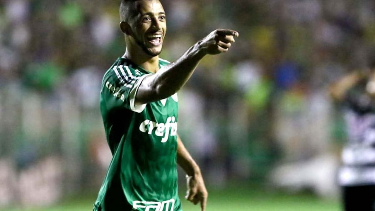 Robinho defende Marcelo Oliveira: 'A gente tem total confiança nele'