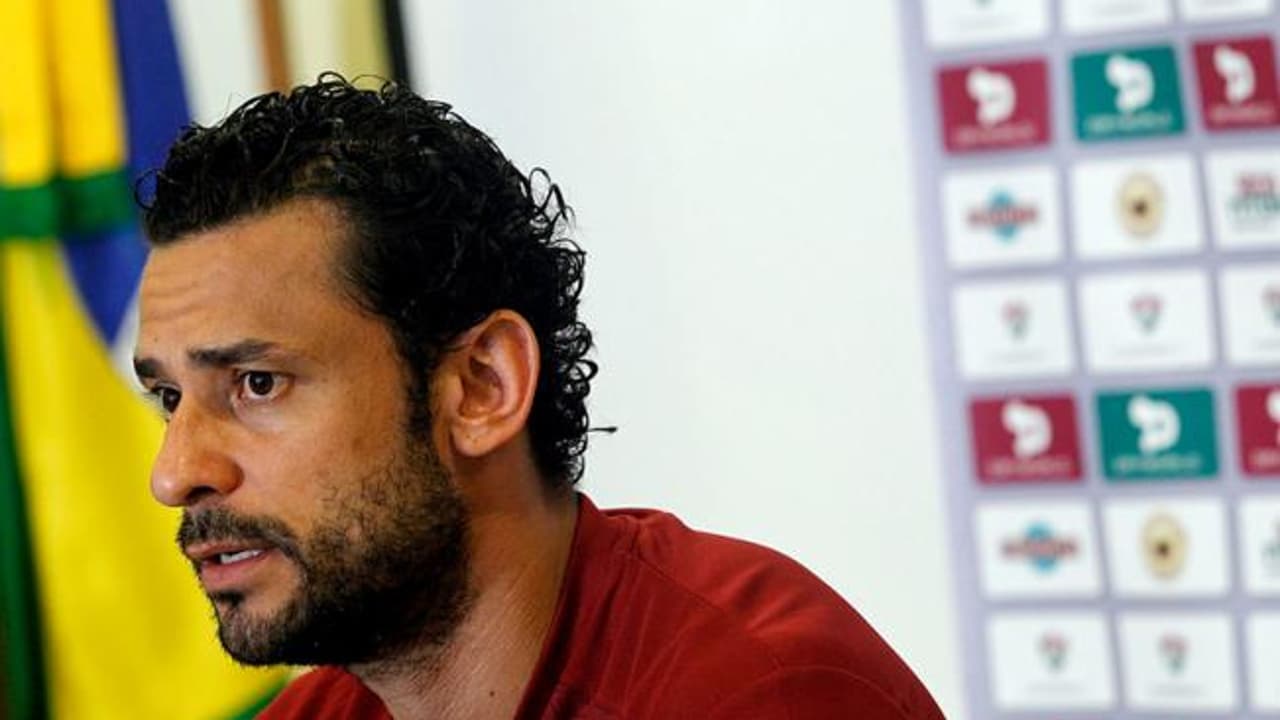 Emocionado, Fred conta versão de polêmica e diz que história pesou - Lance!
