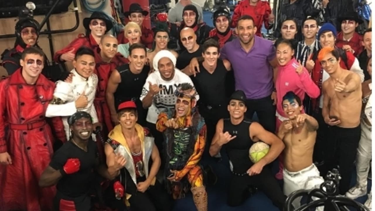 Werdum se encontra com Ronaldinho Gaúcho no Cirque du Soleil, nos EUA ...