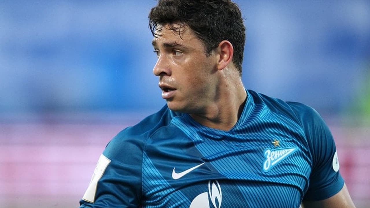 Giuliano marca na estreia e ajuda o Zenit a vencer a primeira na Rússia