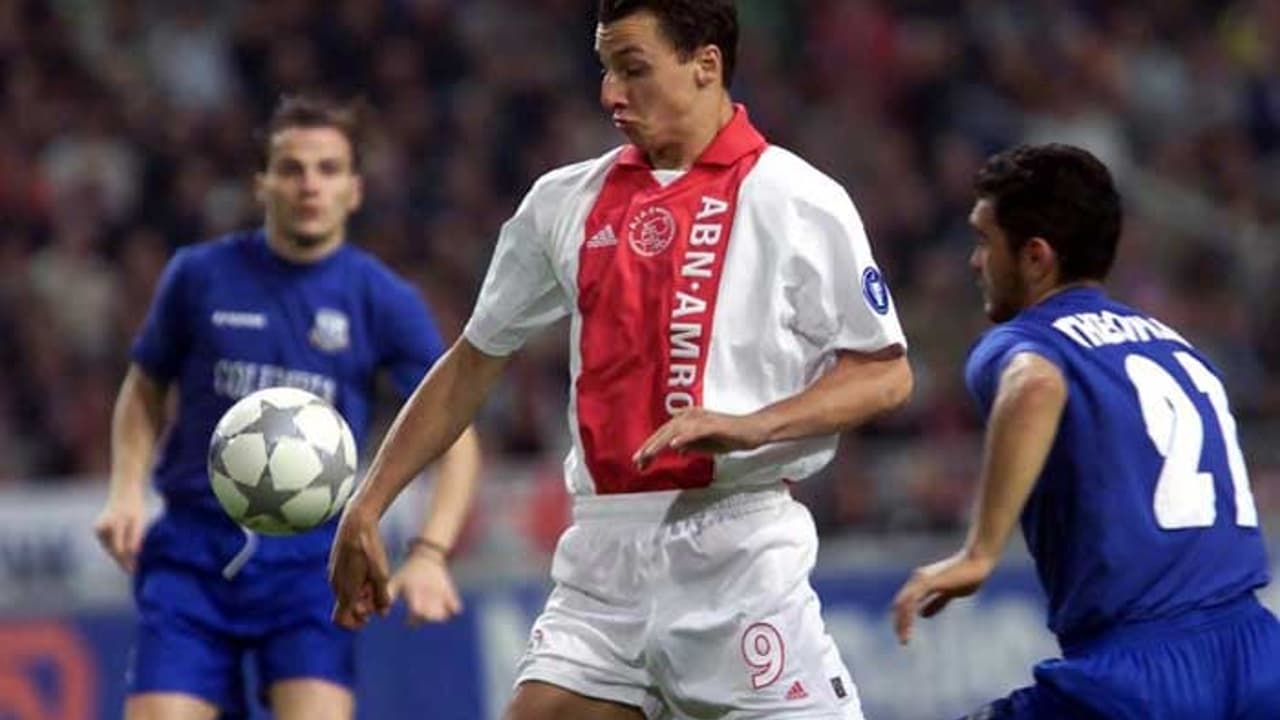 Fotos: Polêmicas, lances mágicos e muitos gols! Ibra completa 35 anos ...