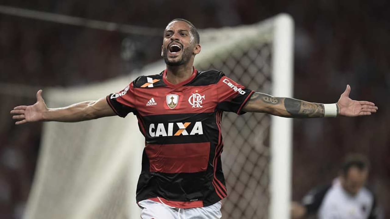 Rômulo celebra primeiro gol pelo Fla e aprova estreia na Libertadores ...