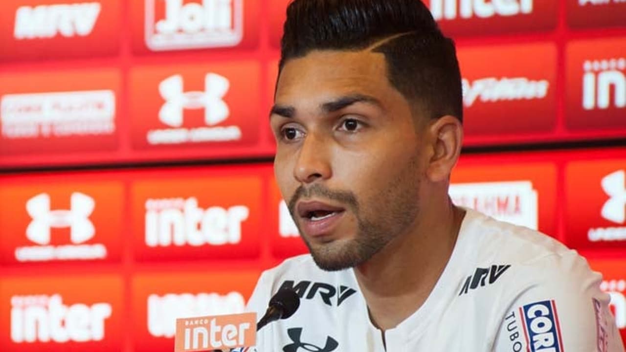 Petros se apresenta: 'Agradeço ao Corinthians, mas agora sou tricolor ...