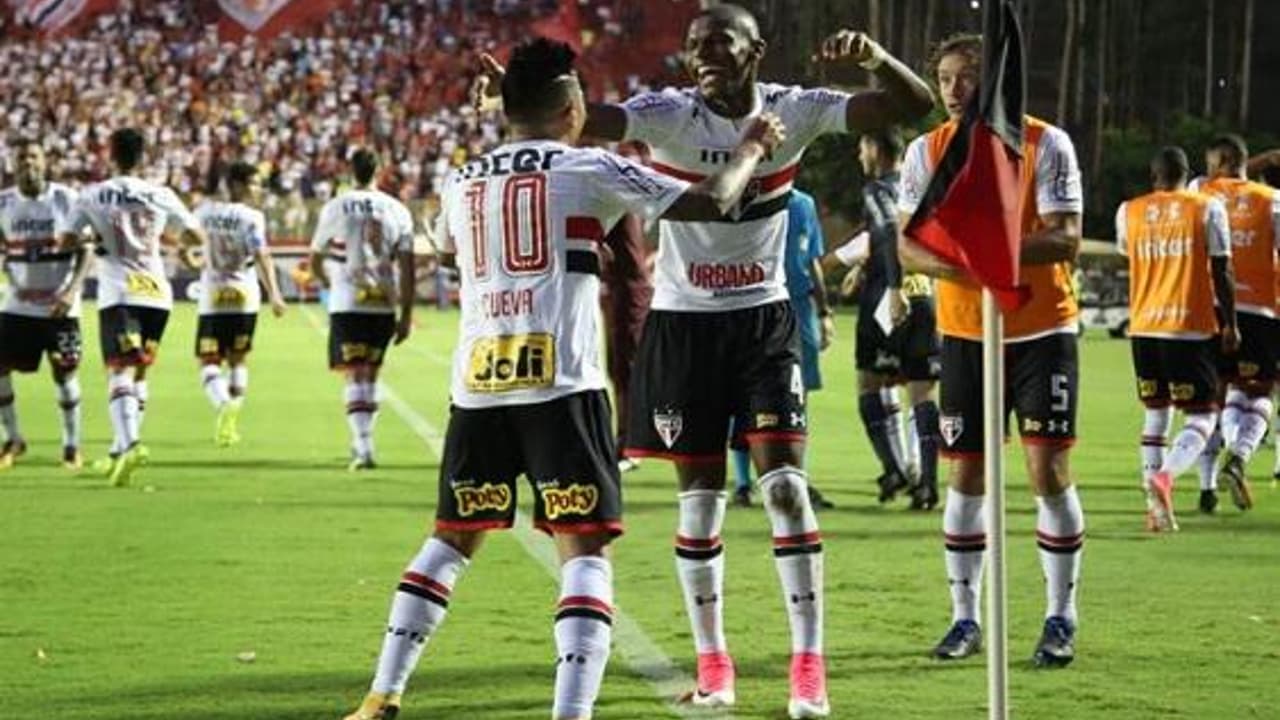 Após Cueva, relembre outros gols olímpicos do futebol brasileiro - Lance!