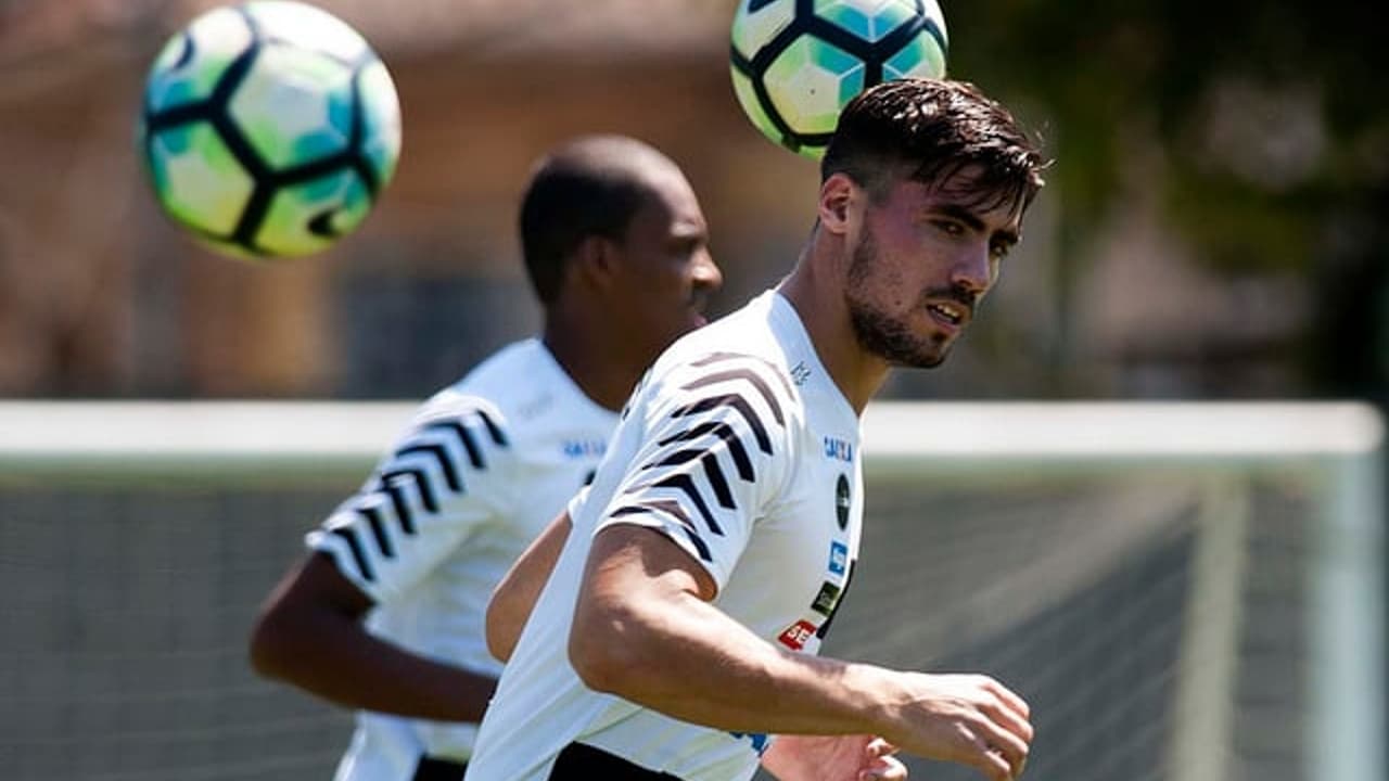 Desfalque duplo na zaga do Santos pode dar última chance a Noguera - Lance!