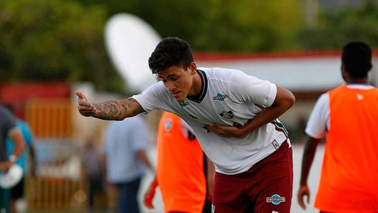 De rosto desconhecido a atacante titular, Pedro conquista espaço - Lance!