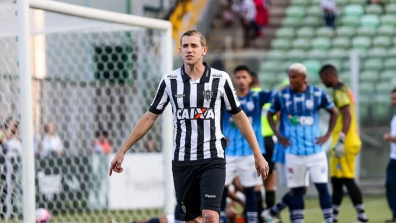 Galo praticamente pronto para o clássico contra o América-MG - Lance!