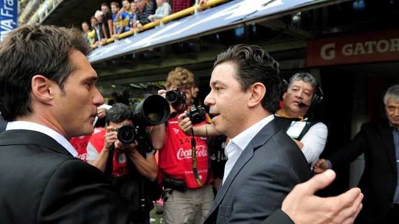 Na final da Libertadores, Schelotto tenta igualar feito do rival Gallardo