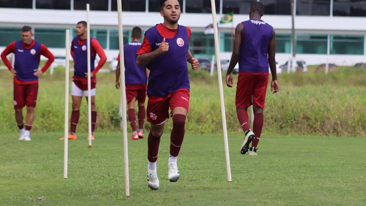 Nahuel Cisneros treina pela primeira vez com o elenco do Náutico - Lance!
