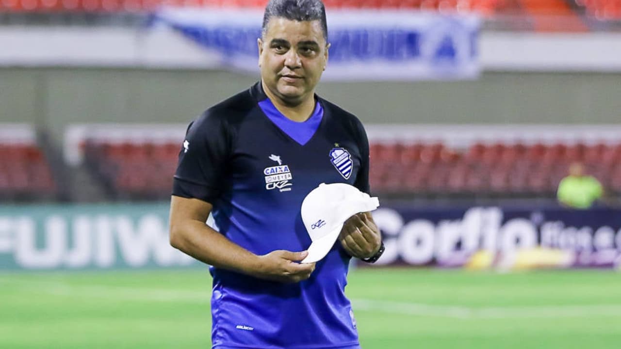 Após derrota em amistoso, Marcelo Cabo é demitido do comando do CSA ...