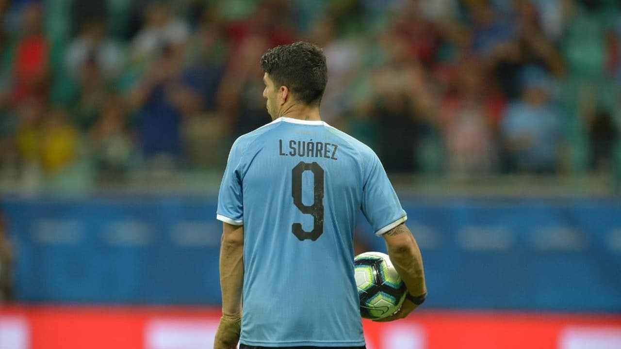 Suárez encerra passagem como o maior artilheiro da história