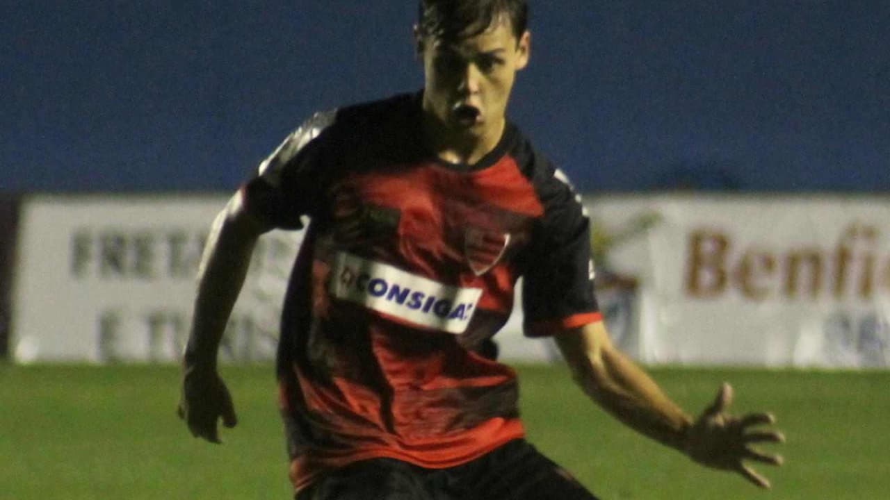 Conrado quer boa sequência no Oeste em busca de evolução na Série B