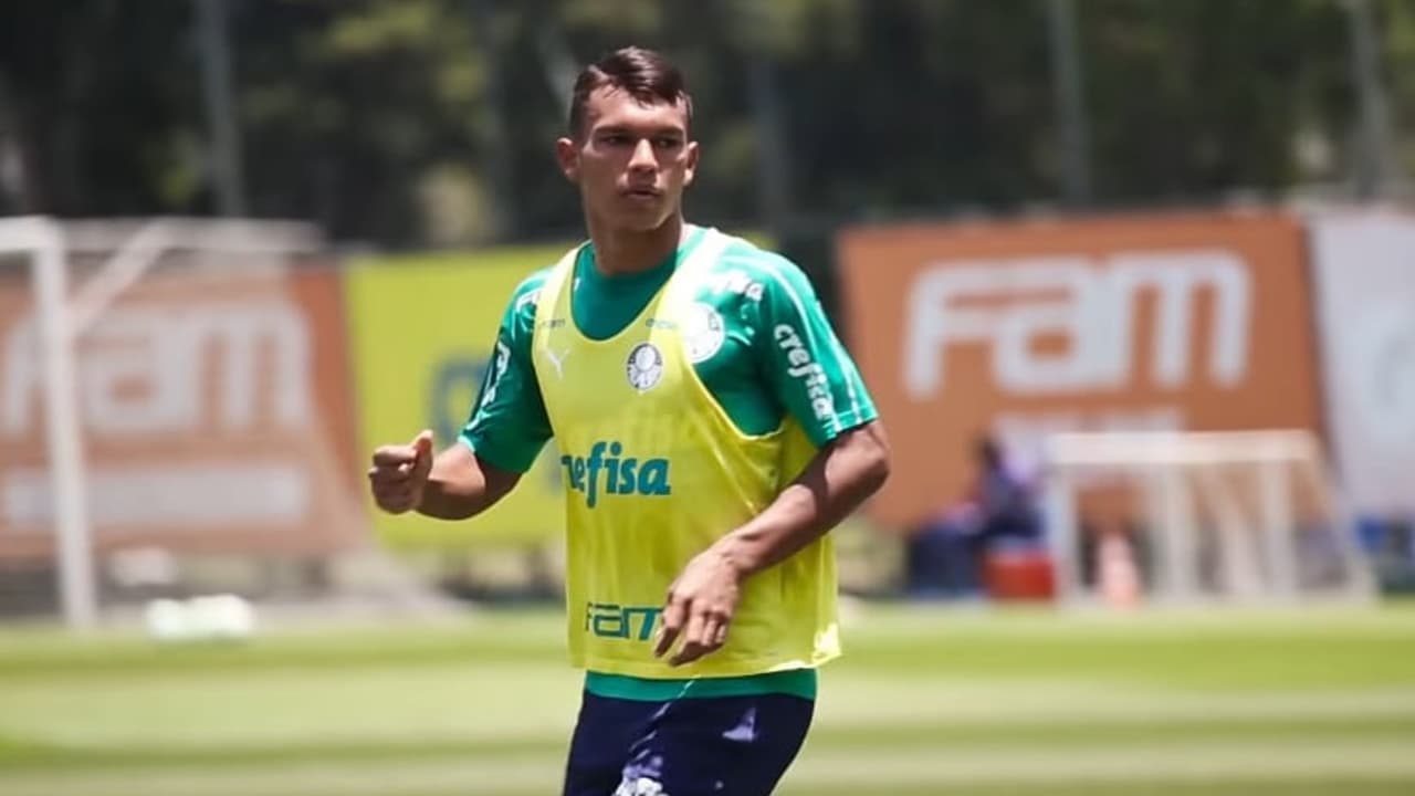 Veron tem ascensão meteórica em 10 dias e ganha apoio para estrear logo